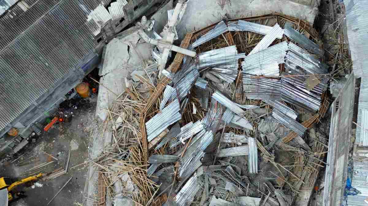 Indonesia School Building Collapses One Dead, Dozens Trapped ...