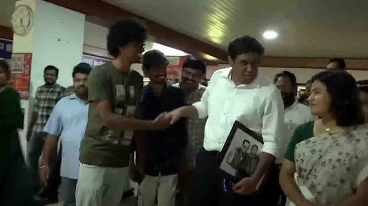 എറണാകുളം കലക്ടര്‍ പടിയിറങ്ങി; ഒപ്പം കൂട്ടിയത് ഒരമൂല്യ നിധി | NSK Umesh ...