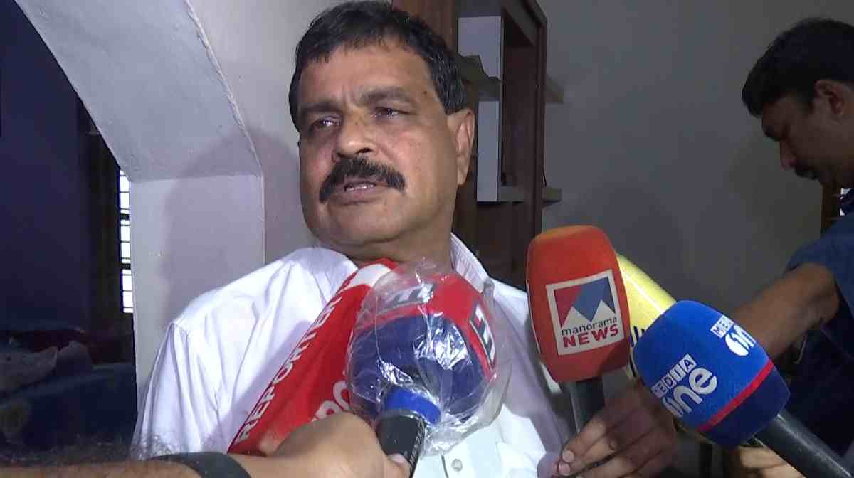 'ഞാനിപ്പോ കേരള കോണ്‍ഗ്രസാണ്'; പാര്‍ട്ടി അംഗമാകുന്നതിന് മുന്‍പെ മോഹന് ...