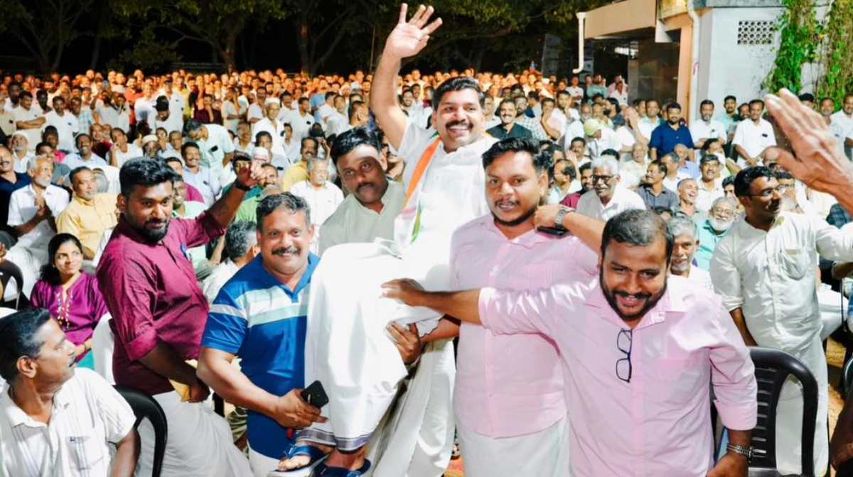 അമ്പമ്പോ, വമ്പന്‍ ഓഫര്‍! ലീഡ് പിടിച്ചാല്‍ ബൂത്ത് ഭാരവാഹിക്ക് 15 ദിവസം ...