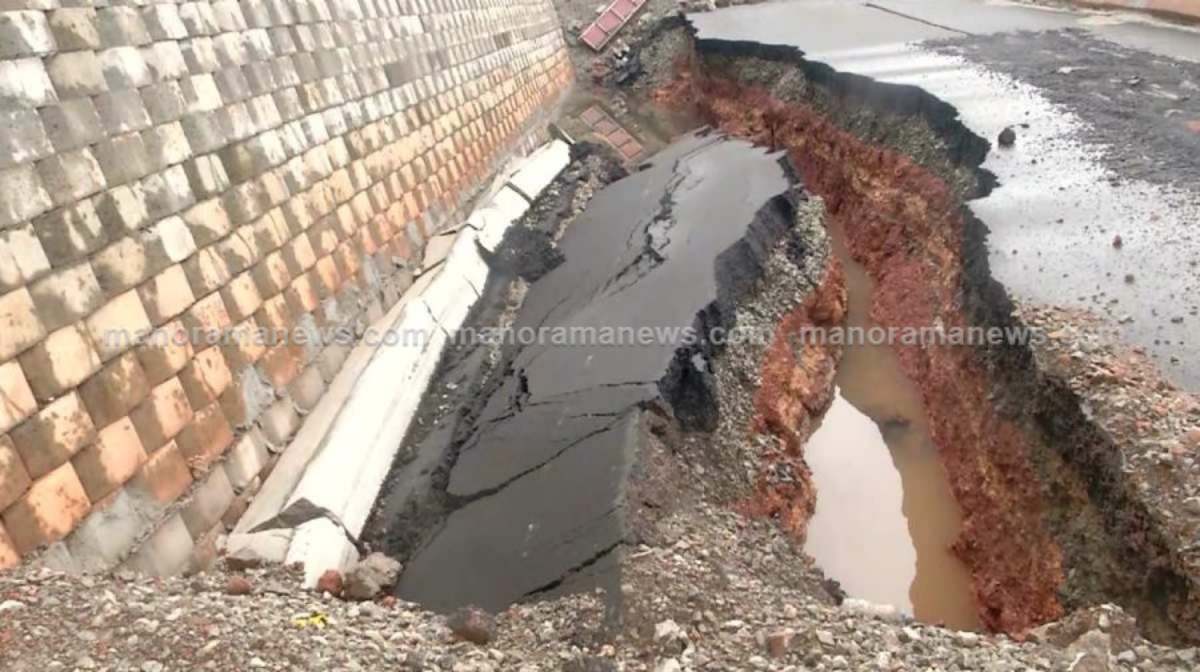 കൂരിയാട് സര്‍വീസ് റോഡും ഉയരത്തില്‍ വേണമെന്ന് നാട്ടുകാര് ...