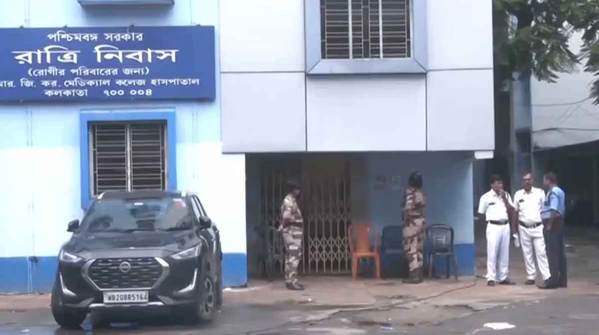 കൊല്‍ക്കത്ത കൊലപാതകം; മുന്‍ പ്രിന്‍സിപ്പിലിന്‍റെ വീട്ടില്‍ നിന്ന് ...