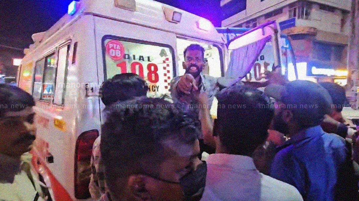 പ്രണയ നൈരാശ്യം മൂലം സ്വയം മുറിവേല്‍പ്പിച്ച് അതിക്രമം; ആംബുലന്‍സില് ...