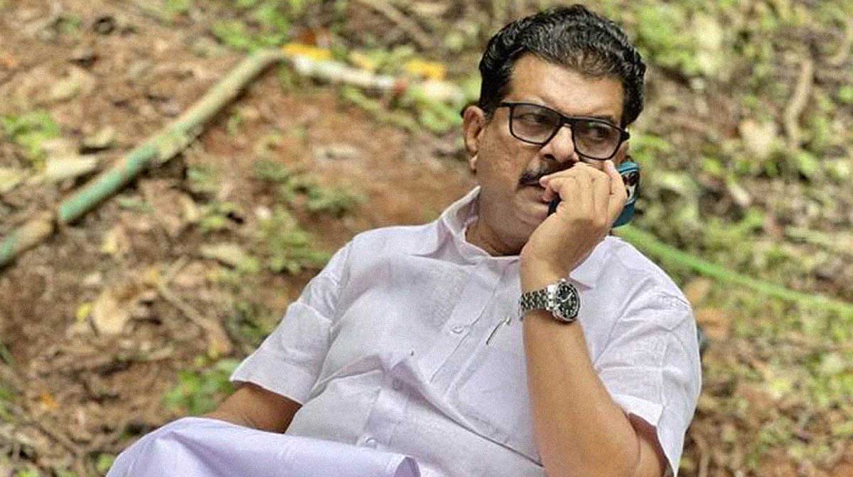 നിയമസഭയില്‍ അൻവറിന്റെ ഇരിപ്പിടം മാറ്റി; തറയില്‍ ഇരിക്കേണ്ടിവരില്ലെന്ന് ...