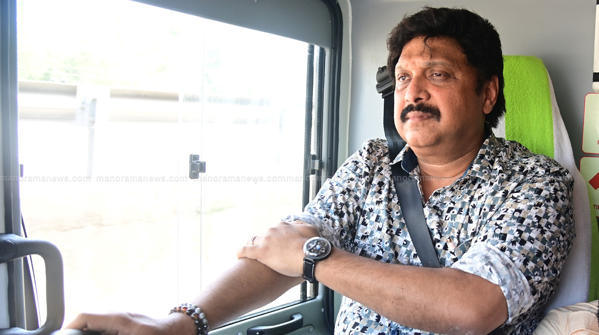 ‘കൈകാണിച്ചാല്‍ ബസ് നിര്‍ത്തണം; മല്‍സരയോട്ടം വേണ്ട’; കെഎസ്ആര്‍ടിസി ...