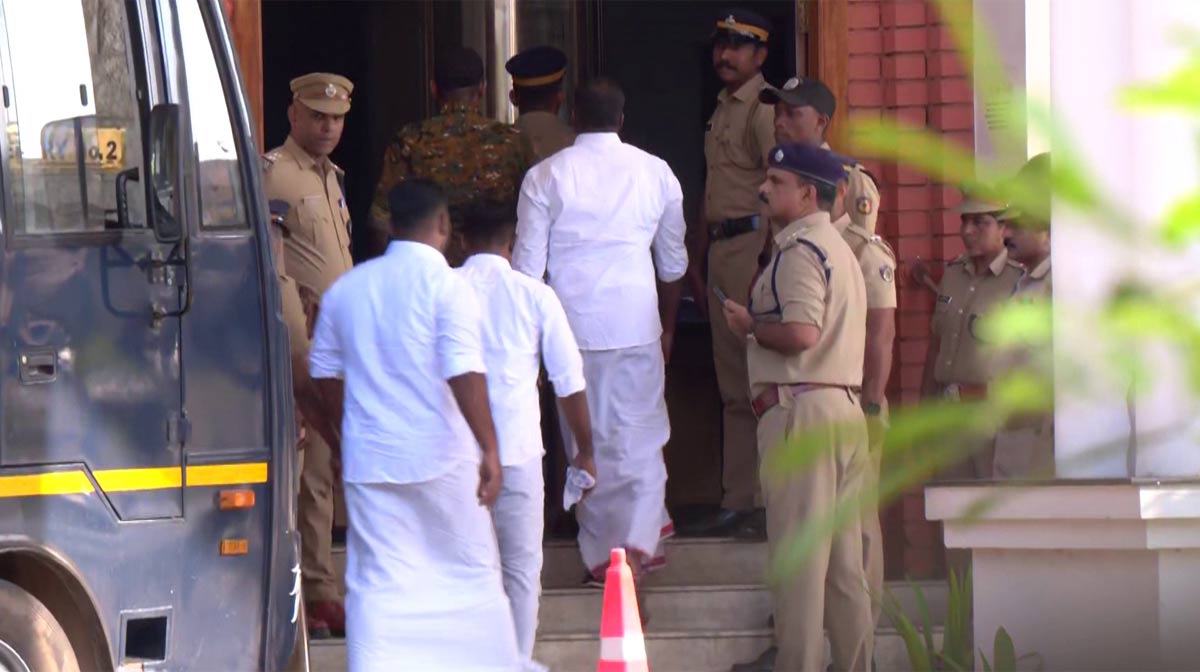 രമയുടെ മൊഴിയെടുത്ത എഎസ്ഐയ്ക്ക് സ്ഥലംമാറ്റം; 2 ഉദ്യോഗസ്ഥരെ ചോദ്യം ചെയ്തു ...