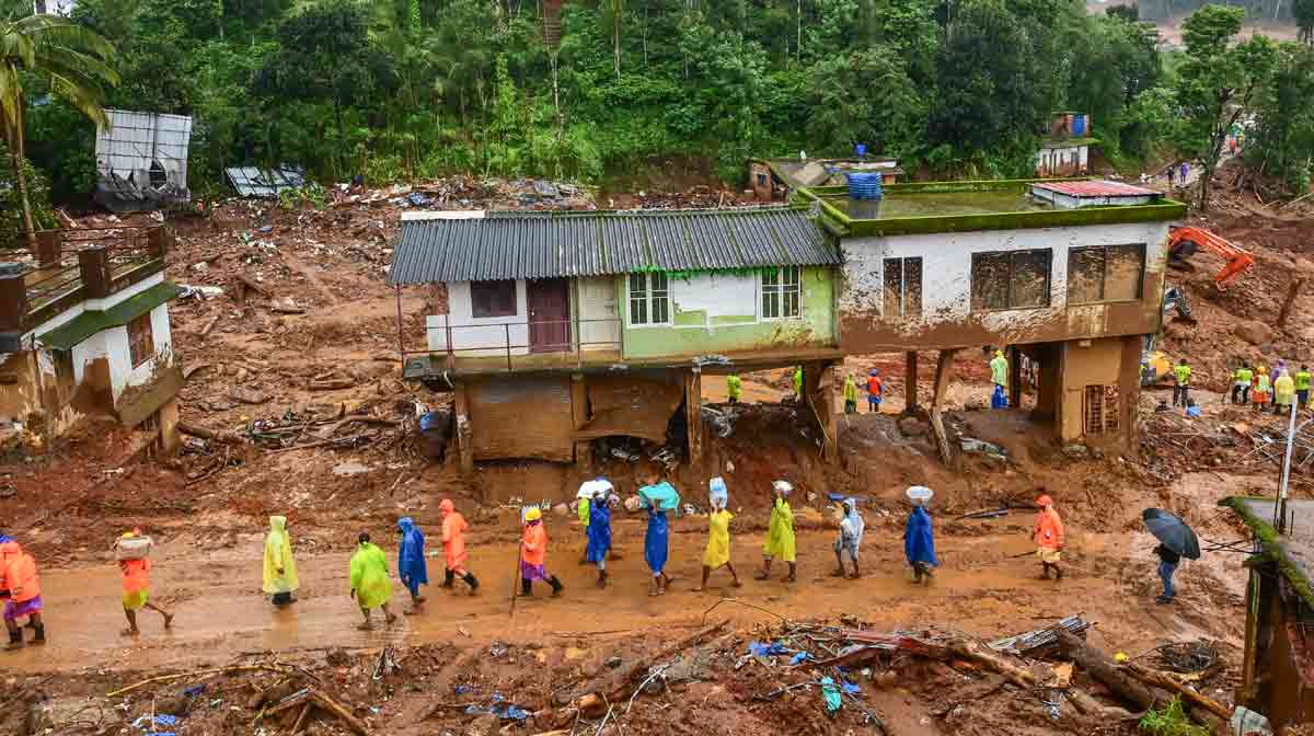 wayanad Landslide| റഡാറുകളുമായി വിമാനം വയനാട്ടിലേക്ക്; ഹിന്‍ഡന് ...