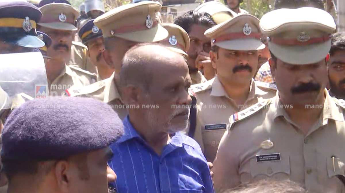 Palakkad nenmara double murder crucial statement of accused chenthamara