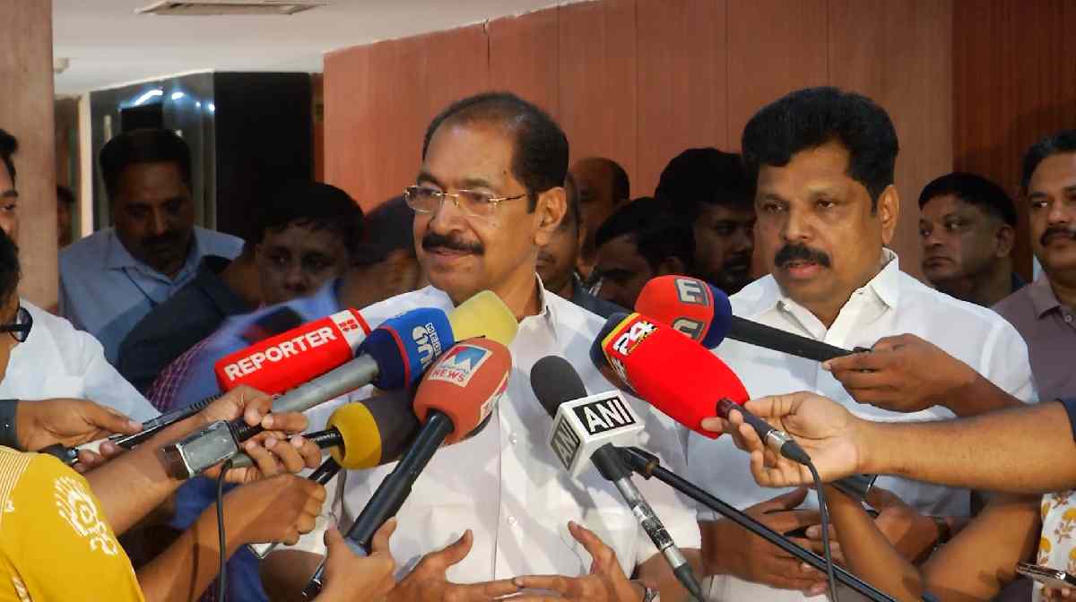 ‘പുസംഘടനയില്‍ ആര്‍ക്കും അതൃപ്തിയില്ല; ഭാരവാഹികളെ എല്ലാവരും സന്തോഷത്തോടെ ...