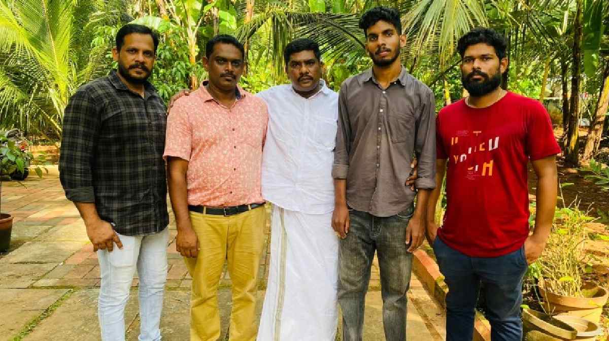 ‘ഇവരെ സംഘി അളിയാ എന്ന് വിളിക്കരുത്, ഞങ്ങള്‍ ഇനി ഒരു കുടുംബം’; മനാഫ് ...