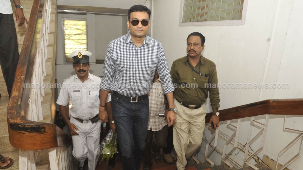 കലക്ടര്‍ ബ്രോയും കരിയറിലെ യുദ്ധങ്ങളും | N Prasanth