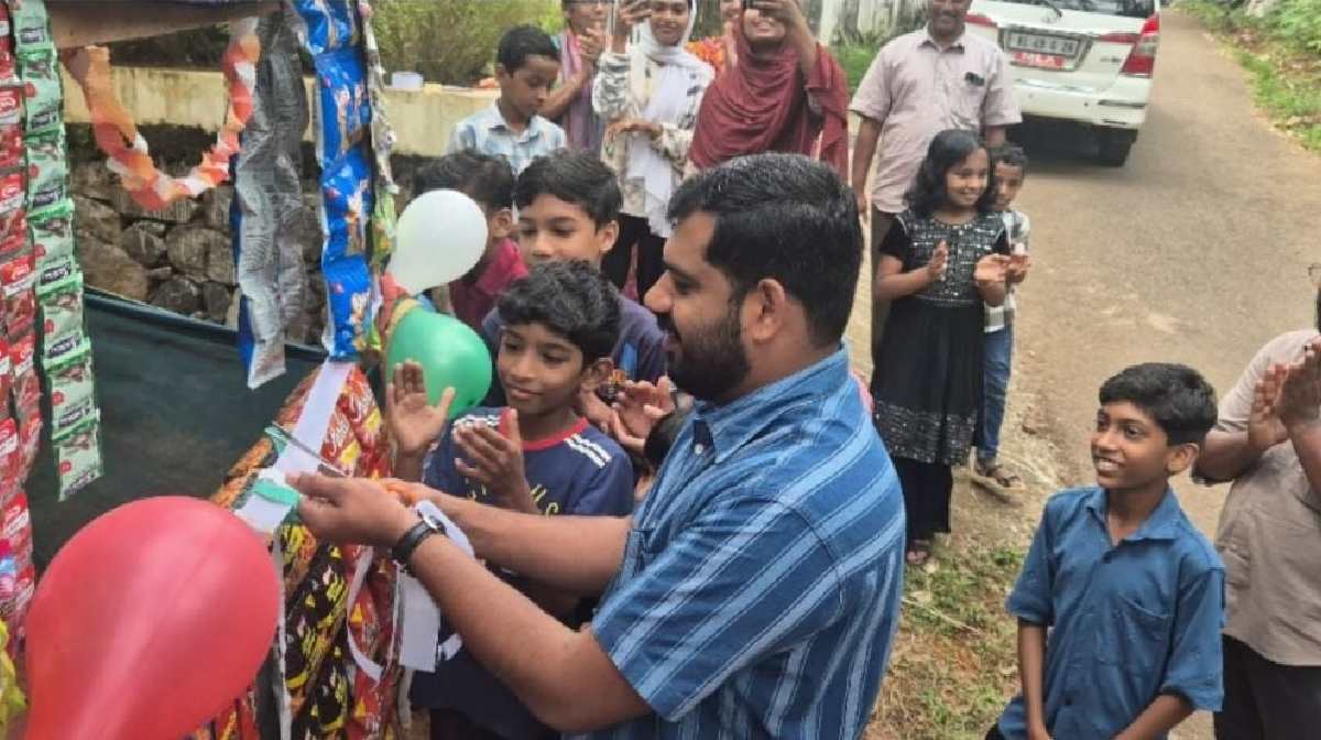 മുക്കത്തു ഒരു കൊച്ചു ‘ലുലുമാള്‍’; ഉദ്ഘാടനം ചെയ്തത് എംഎല്‍എ; പിള്ളേര് ...