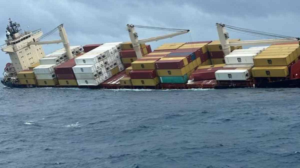 1000 കോടി കടല്‍വെള്ളത്തില്‍ മുങ്ങി | കപ്പലില്‍ തോട്ടണ്ടിയും | MSCELSA 3