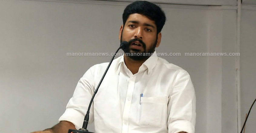 പണിയെടുക്കാത്തവരെ നേതാക്കള്‍ സംരക്ഷിക്കുന്നു; വിമര്‍ശിച്ച് കെ.എം ...
