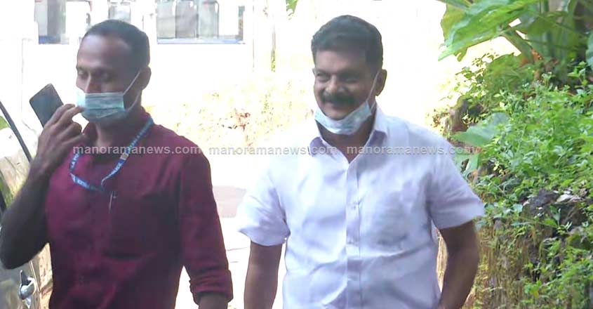 പി.വി.അന്‍വര്‍ എംഎല്‍എയെ ഇഡി ചോദ്യം ചെയ്തു | ED interrogates PV Anwar MLA