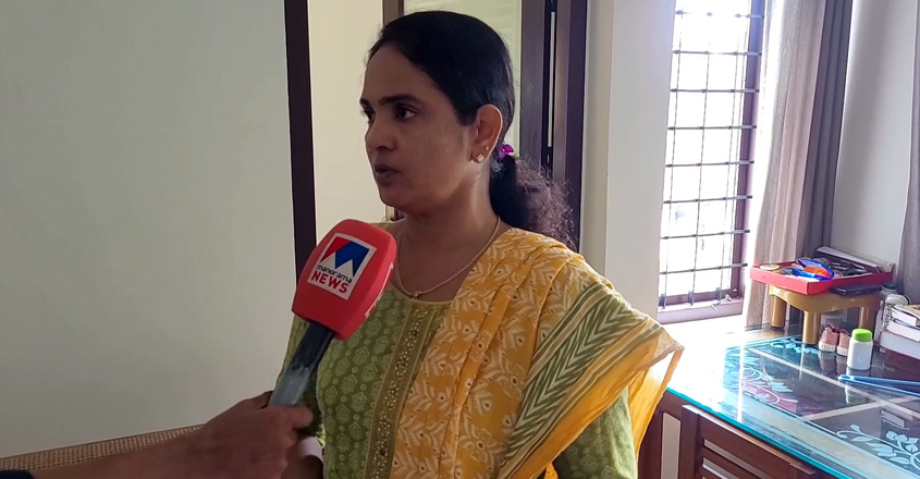 ഷീലയുടെ സ്കൂട്ടറില്‍ വ്യാജ എല്‍.എസ്.ഡി. സ്റ്റാംപ് വന്നത് ഇങ്ങനെ; ആളെ ...