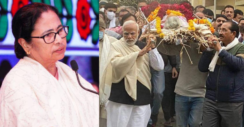 ‘നിങ്ങളുടെ അമ്മ ഞങ്ങളുടെ അമ്മ’: മോദിയെ ആശ്വസിപ്പിച്ച് മമത; വിഡിയോ ...