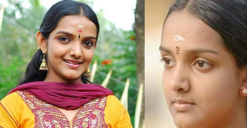 വാഹനാപകടത്തിൽ ഗായിക മഞ്ജുഷ മോഹൻ അന്തരിച്ചു