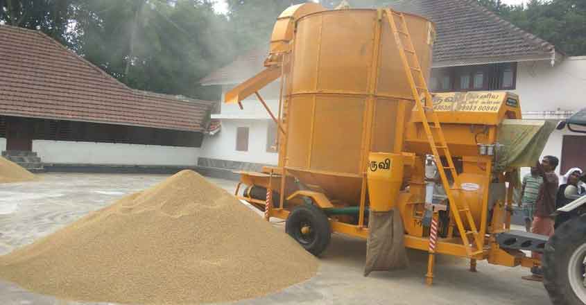 പാടത്തും വരമ്പത്തും നെല്ലുണക്കാം; പഞ്ചാബിന്റെ യന്ത്രം, നെല്ലറയ്ക്ക് ...