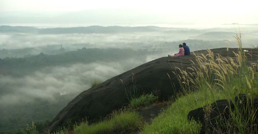 സഞ്ചാരികളുടെ ഹൃദയം കീഴടക്കി ഏഴലൂര്‍ ആനപ്പാറയിലെ കാഴ്ച്ചകള്‍