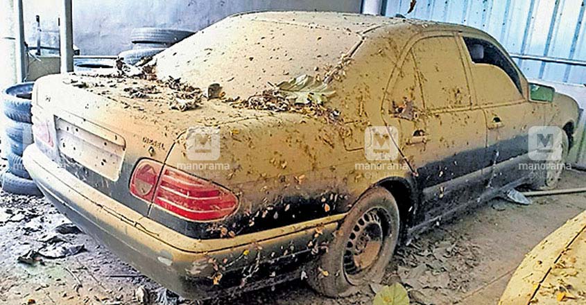 കരുണാകരന്‍ പറഞ്ഞു; നായനാര്‍ ബെന്‍സിലാക്കി യാത്ര; ഇന്ന് ലേലത്തിന് ...