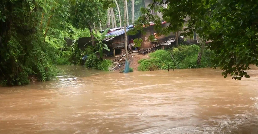 ആർത്തുപെയ്ത് മഴ; തിരുവനന്തപുരത്തും കൊല്ലത്തും വ്യാപക നാശം | Rain | Rain ...