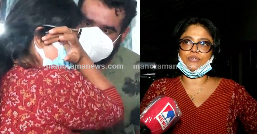 ‘വഴക്കു പറയാനെങ്കിലും എഴുന്നേറ്റു വാ അമ്മേ..’; ഇടറി മ‍ഞ്ജു; വിഡിയോ ...