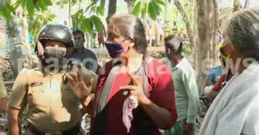 'പാറമ്പുഴയാണിത്, പാക്കിസ്താൻ അതിർത്തിയല്ല; ഞങ്ങൾ തീവ്രവാദികളുമല്ല ...