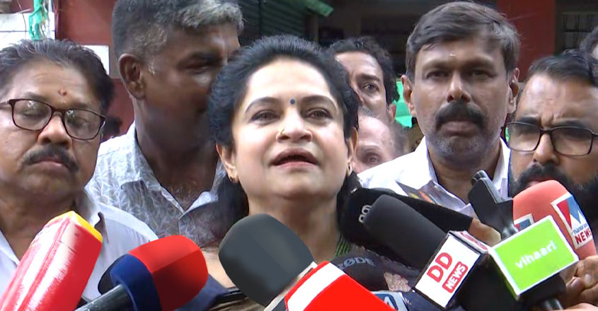 Padmaja Venugopal | Thrissur | K Muraleedharan | ചേട്ടനൊക്കെ വീട്ടില്‍; വോട്ട് ചെയ്യില്ല ...