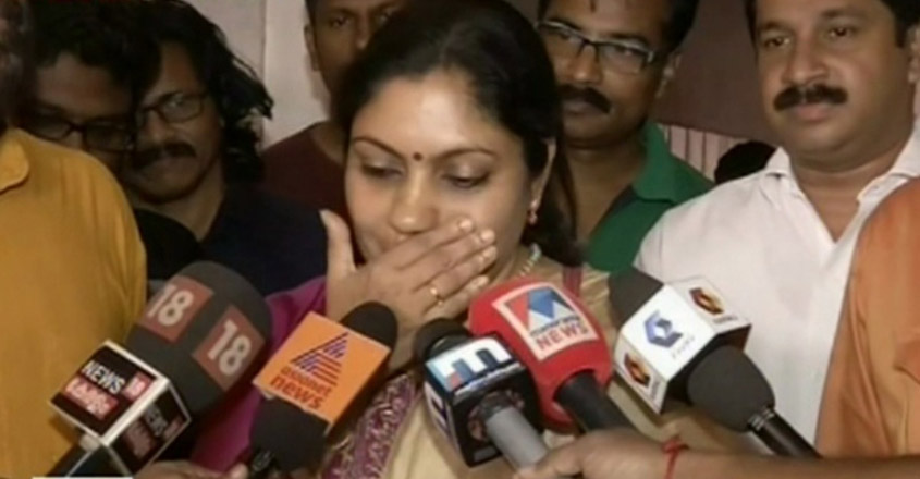 ജീവിതം തൊട്ട നിമിഷം; തിരശ്ശീലയില്‍ പ്രിയപ്പെട്ടവനെക്കണ്ട് ...