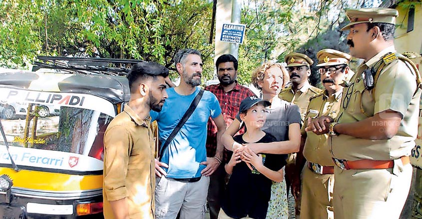 ഓട്ടോറിക്ഷകൾക്കു ‘ഫോറിൻ’ ടെസ്റ്റ്; വിദേശികളെ രംഗത്തിറക്കി മോട്ടോർ വാഹന ...