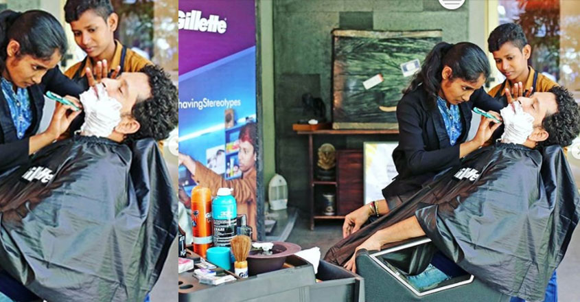 ഒടുവിൽ സച്ചിൻ ആ റെക്കോഡും തകർത്തു; പെണ്‍ ബാർബർമാർക്ക് കീഴടങ്ങി; വൈറല് ...