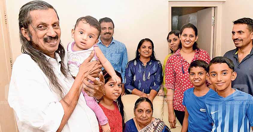 കണ്ണു തുറക്കാനായില്ല, മരിച്ചിട്ടില്ലെന്നു പറയണമെന്നുണ്ട്; വസൂരിക്കാലം ...