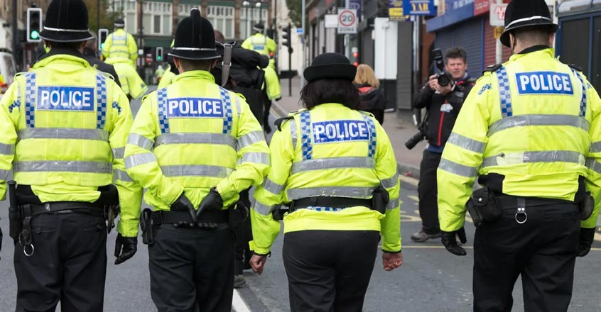 സ്ത്രീയുടെ നിലവിളി കേട്ടെന്ന് അയല്‍ക്കാരന്‍; പാഞ്ഞെത്തിയത് മൂന്ന് വണ്ടി ...